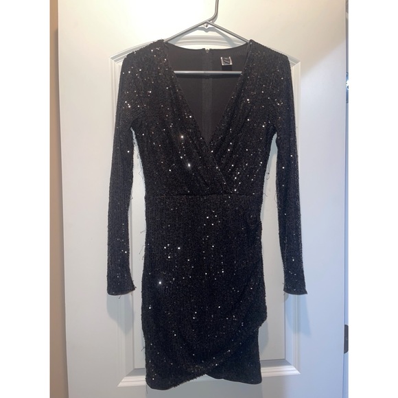 Windsor | Dresses | Windsor Black Sequin Mini Dress | Poshmark